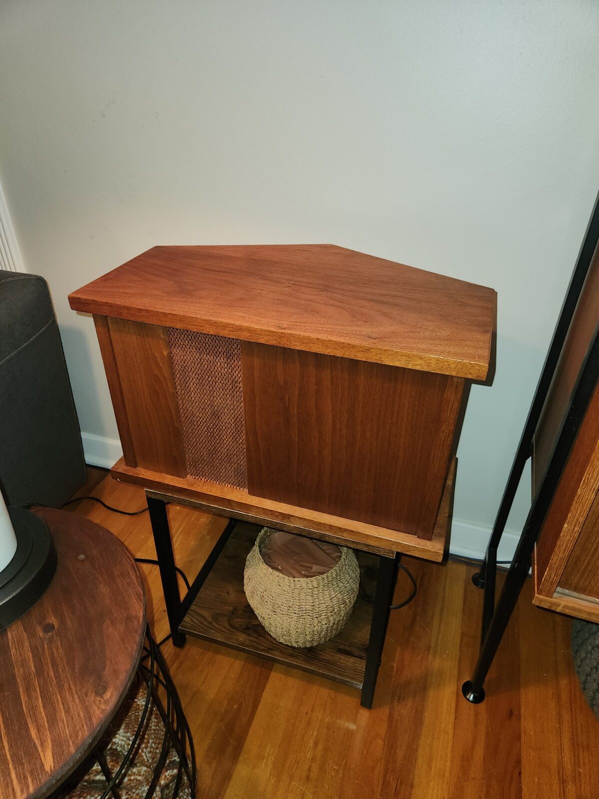 Bose 901/80x – Generational History – FarMedia – Art & Tech